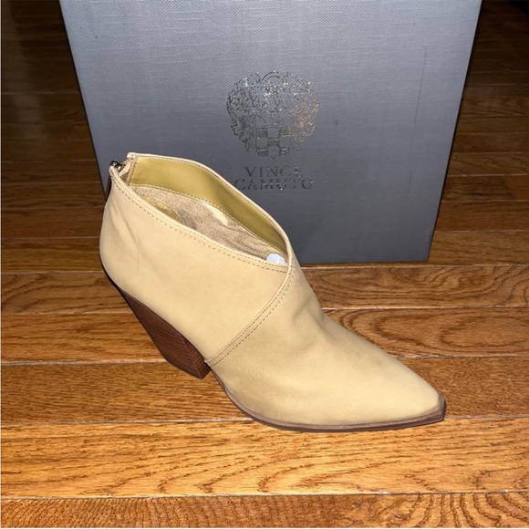Vince Camuto | Shoes | Vince Camuto Grishell Pointed Toe Bootie New ...
